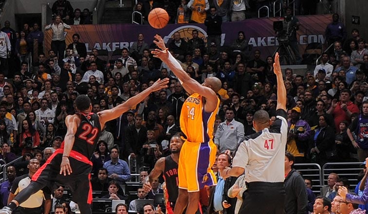 Achilles Kobe Reverse Dunk