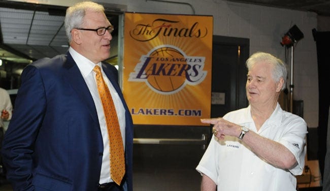 Tex Winter Elected to Naismith Basketball Hall of Fame | Los Angeles Lakers