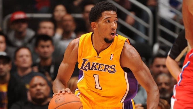LAKERS GUARD DARIUS MORRIS SIGNS QUALIFYING OFFER | Los Angeles Lakers