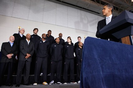 2010-11 Lakers Meet President Obama | Los Angeles Lakers
