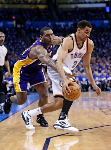 Metta World Peace | 11-12 Photo Gallery Photo Gallery | NBA.com