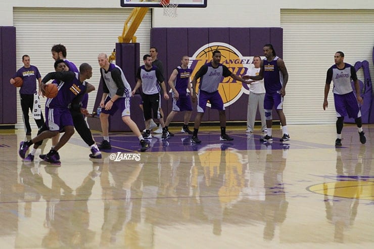 Kobe Returns to Practice Photo Gallery | NBA.com