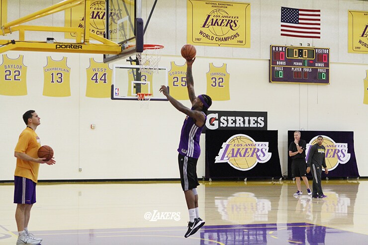 Lakers Practice - 11/20/13 Photo Gallery | NBA.com