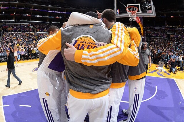 Photos: Lakers vs. 76ers 12/29/13 Photo Gallery | NBA.com