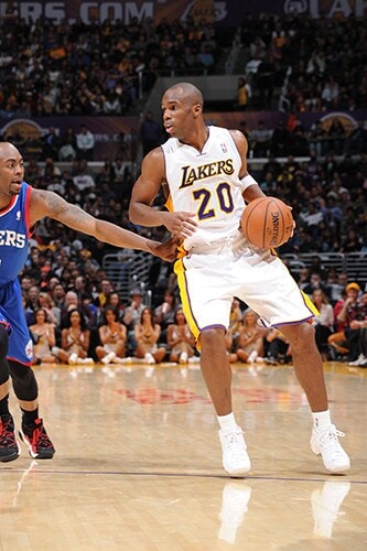 Photos: Lakers vs. 76ers 12/29/13 Photo Gallery | NBA.com