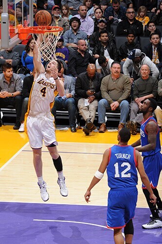 Photos: Lakers vs. 76ers 12/29/13 Photo Gallery | NBA.com