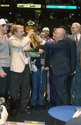 Dr. Jerry Buss: Through the Years Photo Gallery | NBA.com