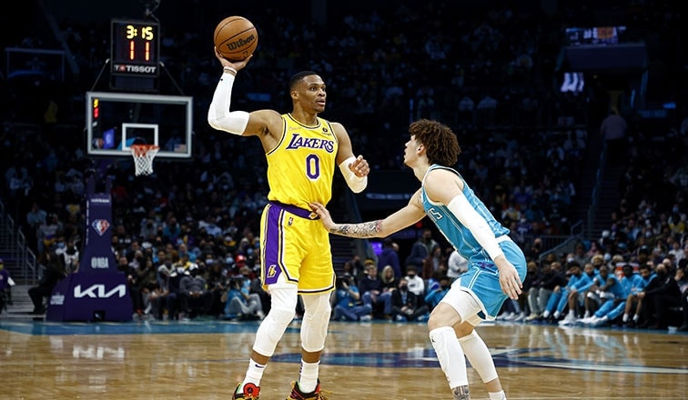 Valiant Comeback Ends in Agony for the Lake Show | Los Angeles Lakers
