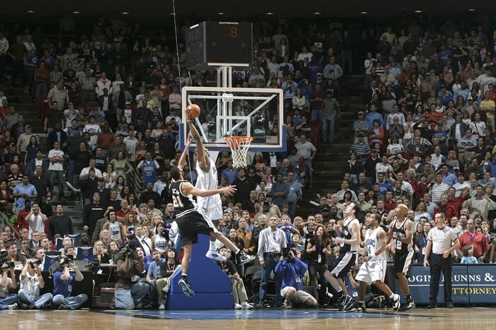 Most Famous & Infamous Shots in Magic History Photo Gallery | NBA.com