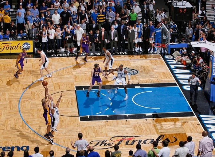 Most Famous & Infamous Shots in Magic History Photo Gallery | NBA.com