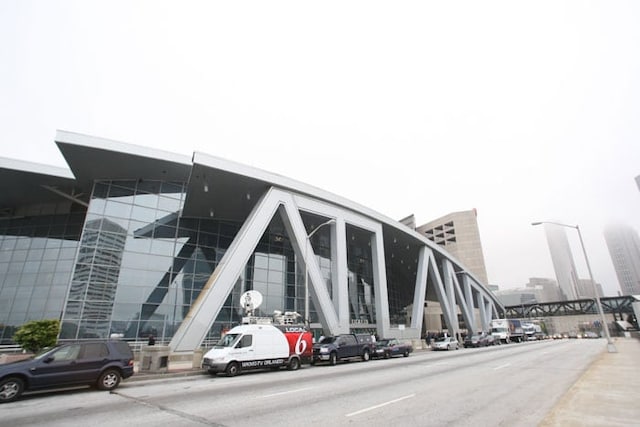 Arena Tour: General Exterior Views of all 29 NBA Arenas Photo Gallery ...