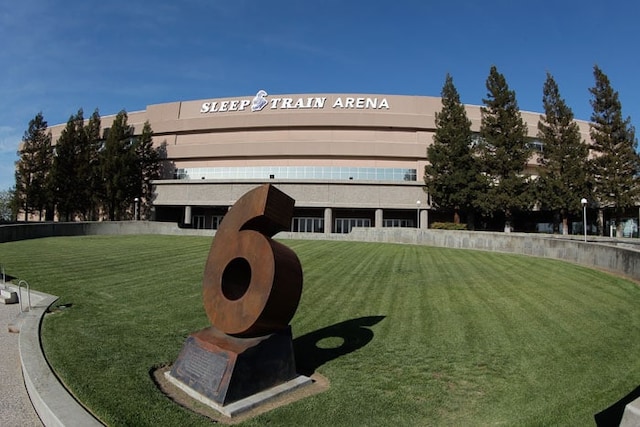 Arena Tour: General Exterior Views of all 29 NBA Arenas Photo Gallery ...