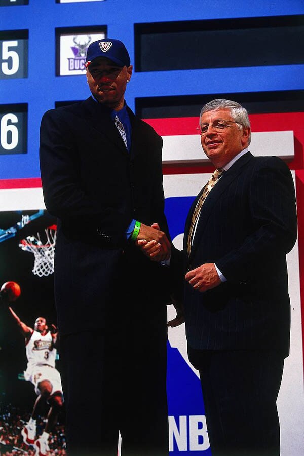Nets History Week: June 22 Photo Gallery | NBA.com