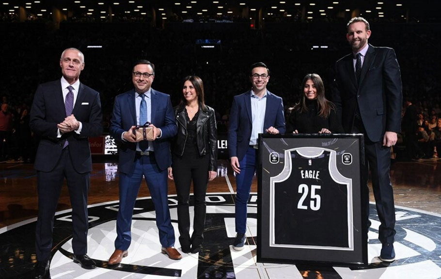 Brooklyn Nets Honor Legendary Broadcaster Ian Eagle | Brooklyn Nets