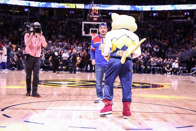 Western Union First Shot | Tony V Photo Gallery | NBA.com
