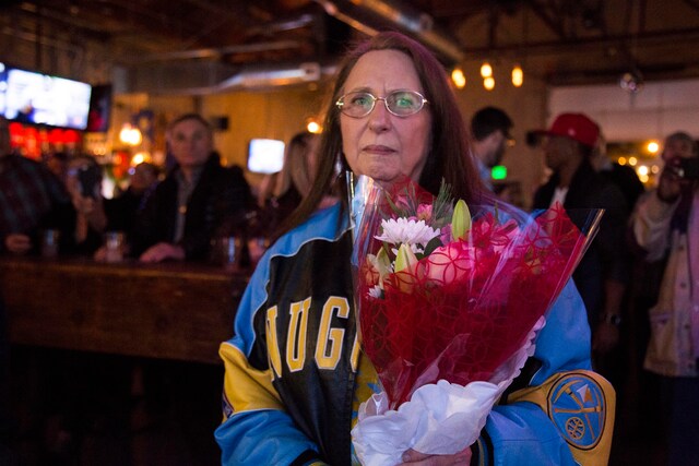 Fan of the Year: Vicki Ray Photo Gallery | NBA.com