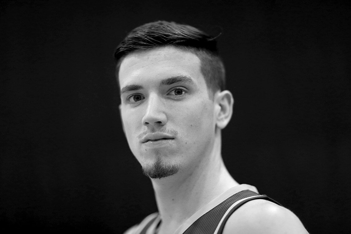 TJ Leaf Shows Off Nike Uniform in Rookie Photo Shoot Photo Gallery ...
