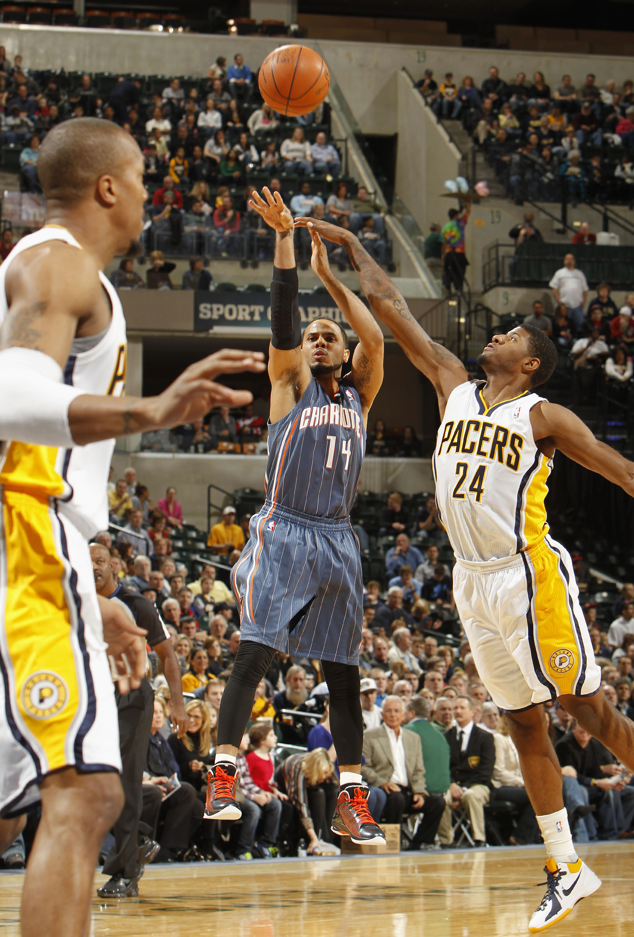 D.J. Augustin Photo Gallery | NBA.com