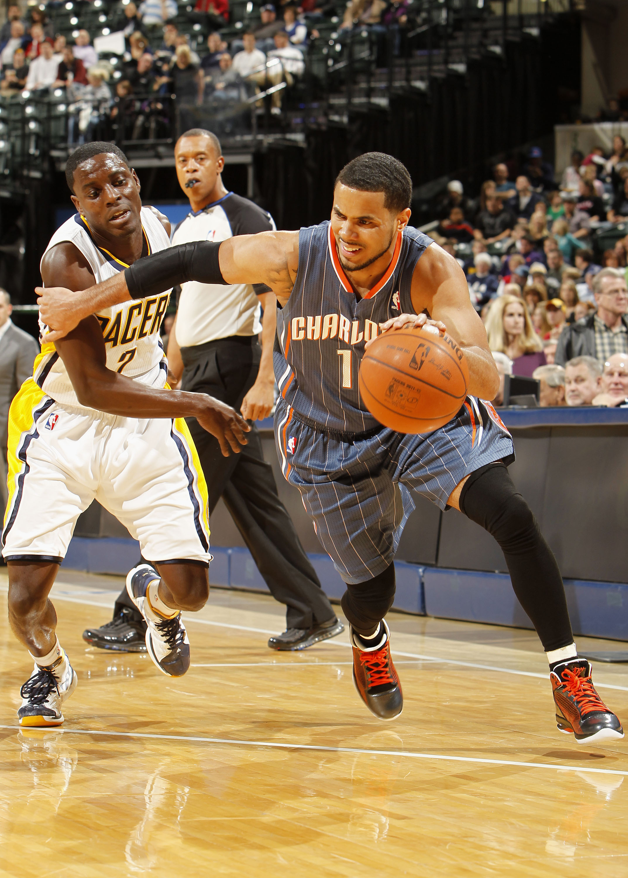 D.J. Augustin Photo Gallery | NBA.com