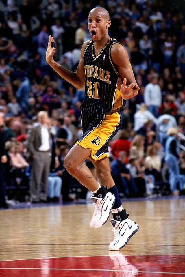 Reggie Miller 1997-1998 Season Photo Gallery | NBA.com