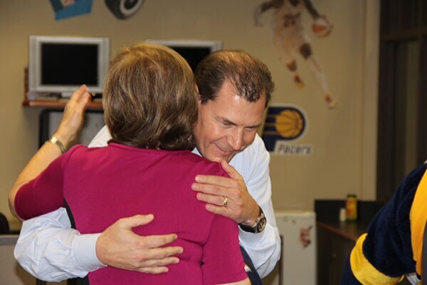 Pacers Honor Debby Knox Photo Gallery | NBA.com