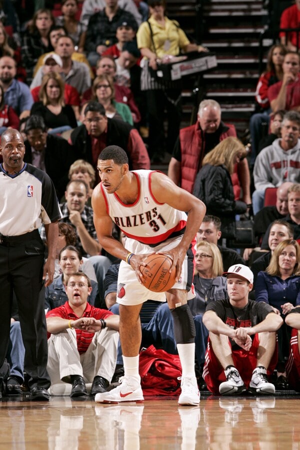 Jeff Pendergraph Photo Gallery | NBA.com