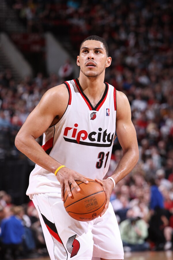 Jeff Pendergraph Photo Gallery | NBA.com