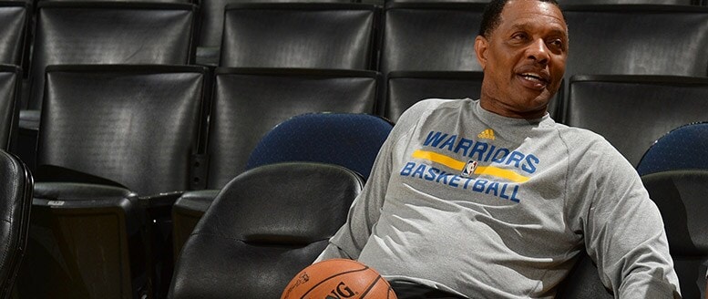 Alvin Gentry dunks during Golden State practice | New Orleans Pelicans