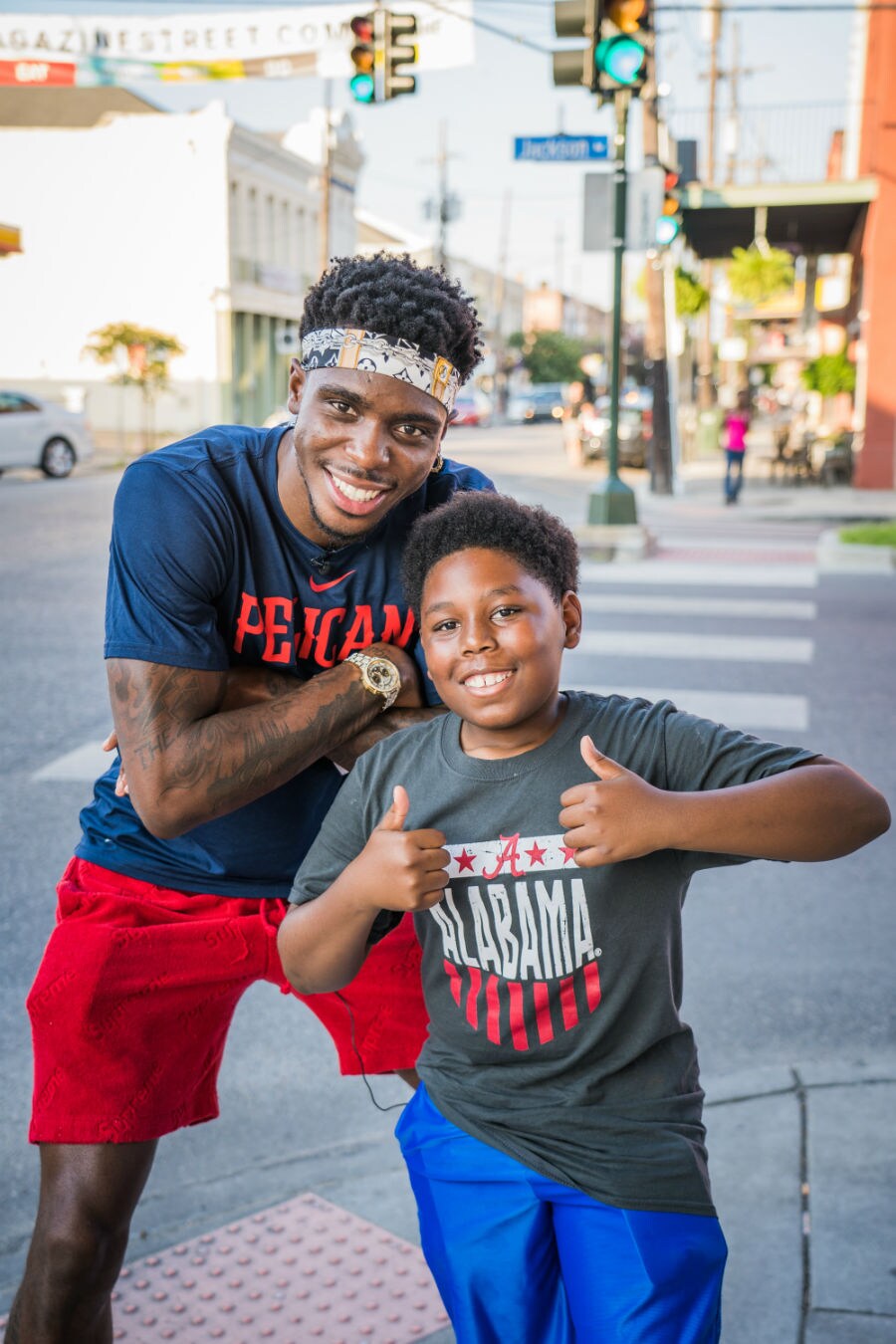 Pelicans Zylan Cheatham eats his way through NOLA Photo Gallery | NBA.com