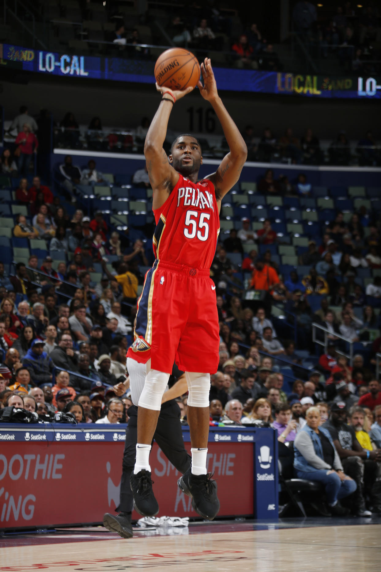 Top 15 E'Twaun Moore Photos from the Pelicans 2018-19 Season Photo ...