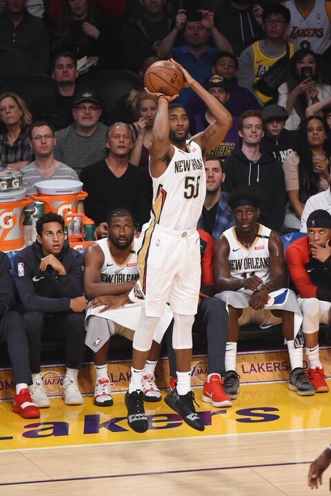 Top 15 E'Twaun Moore Photos from the Pelicans 2018-19 Season Photo ...