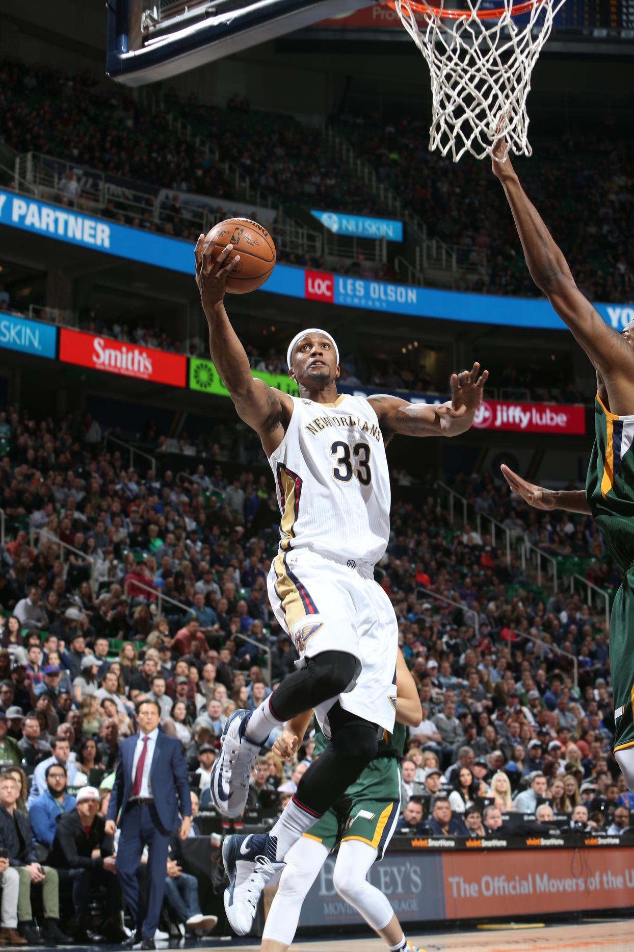 Gallery: Dante Cunningham Season in Review 2016-17 Photo Gallery | NBA.com