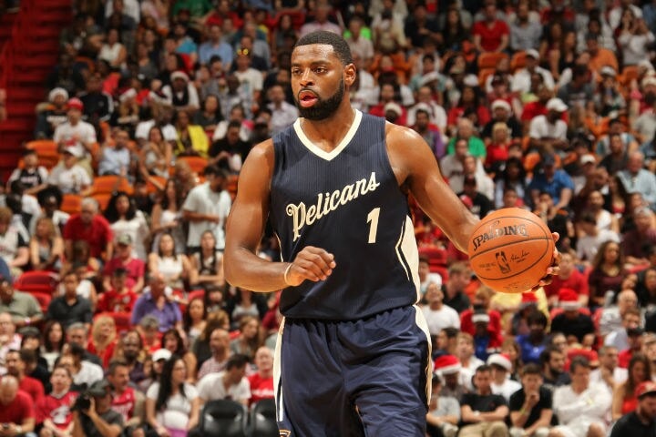 Gallery: Tyreke Evans Season in Review 2015-16 Photo Gallery | NBA.com