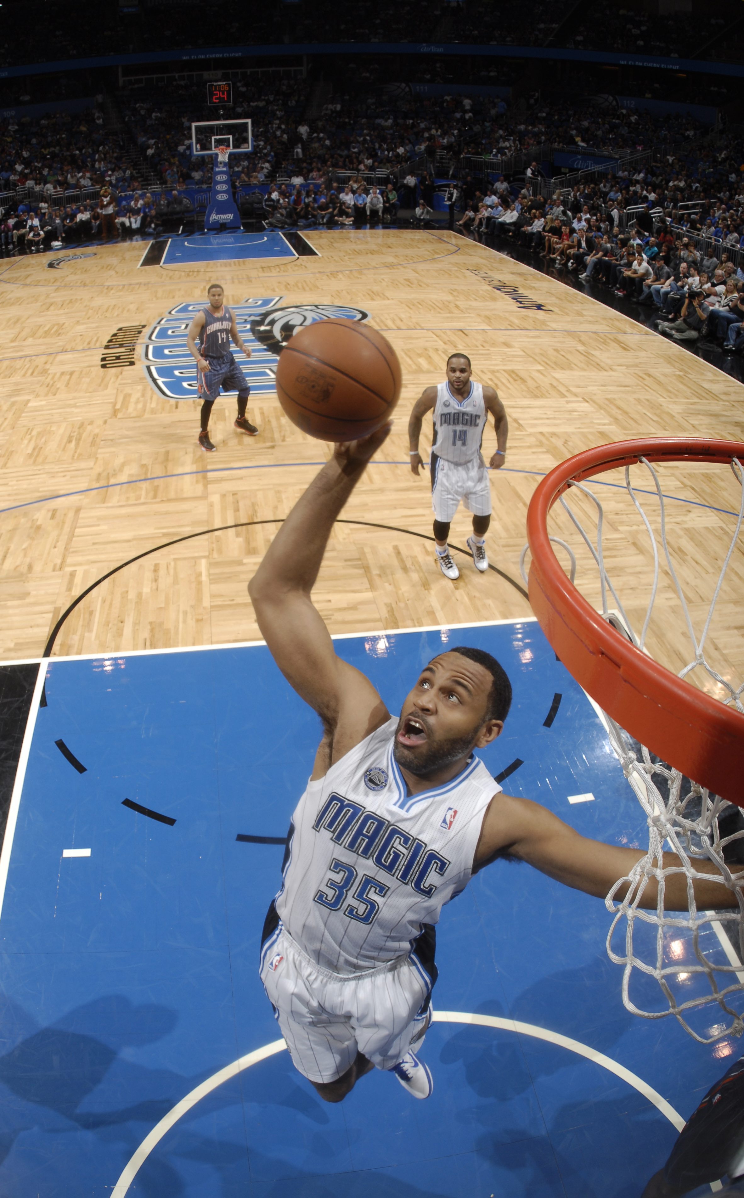 Pistons Asst. Coach Malik Allen Photo Gallery | NBA.com