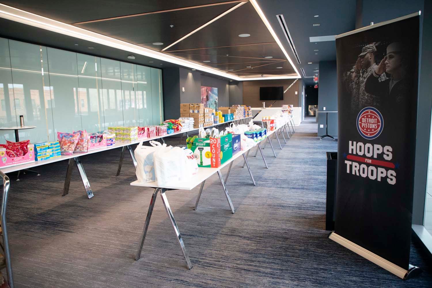 Operation Care Package Photo Gallery | NBA.com