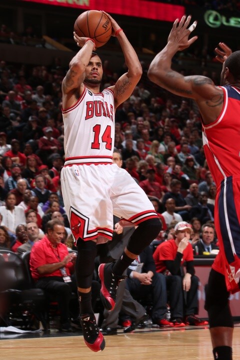 DJ Augustin Photos Photo Gallery | NBA.com