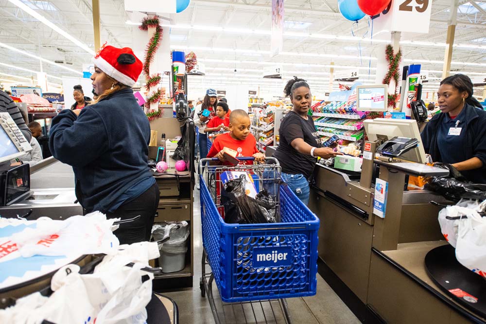 Meijer Shopping Spree - December 16, 2018 Photo Gallery | NBA.com