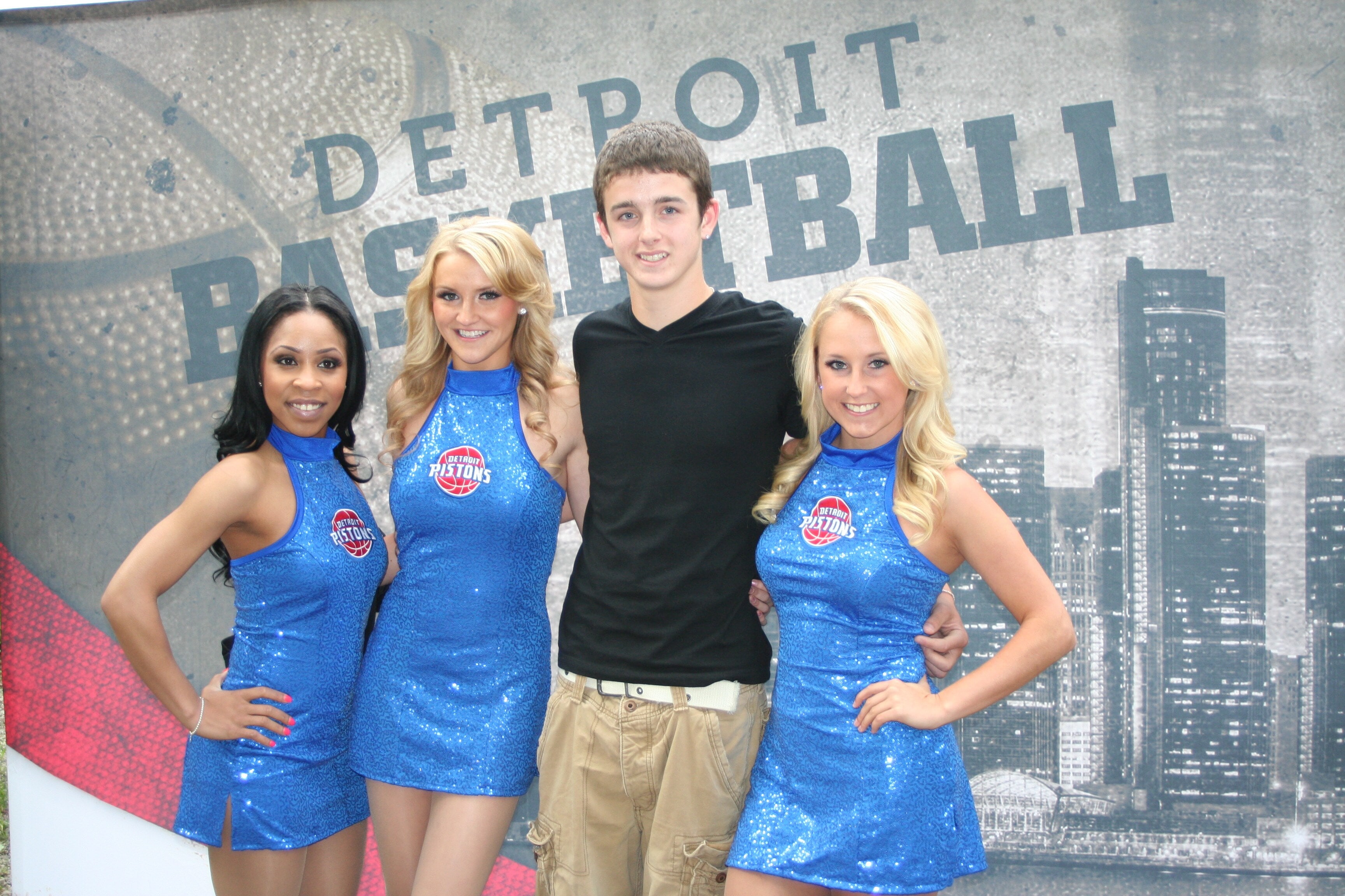 Pistons Dancers at DTE - Part 2 Photo Gallery | NBA.com