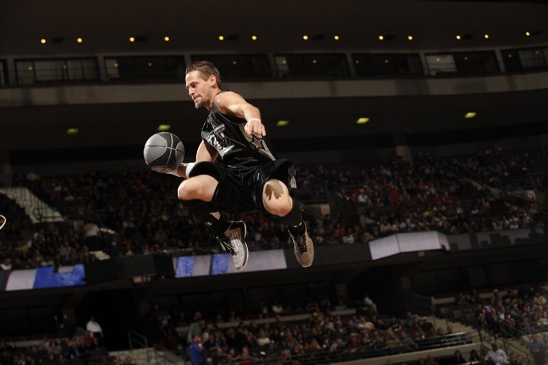 Flight Crew | Detroit Pistons