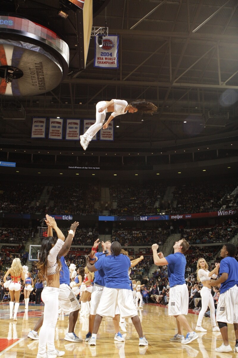 Cheer Team Photo Gallery | NBA.com
