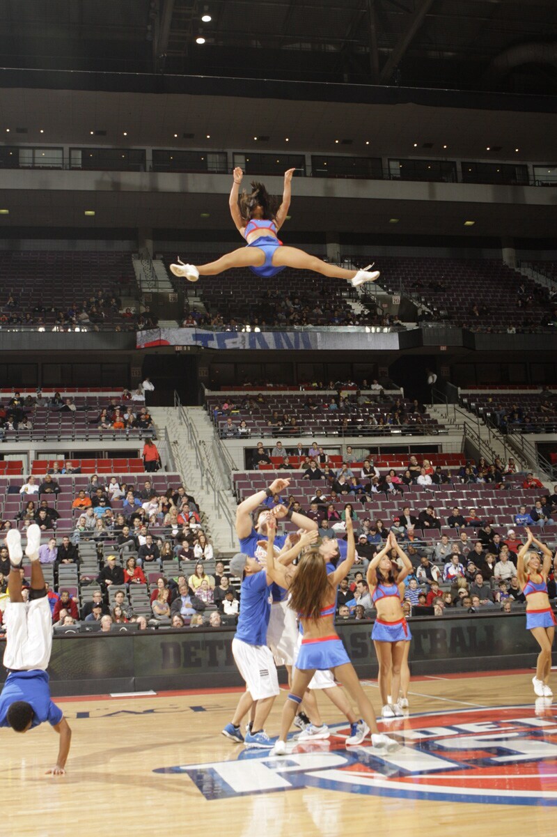 Cheer Team Photo Gallery | NBA.com