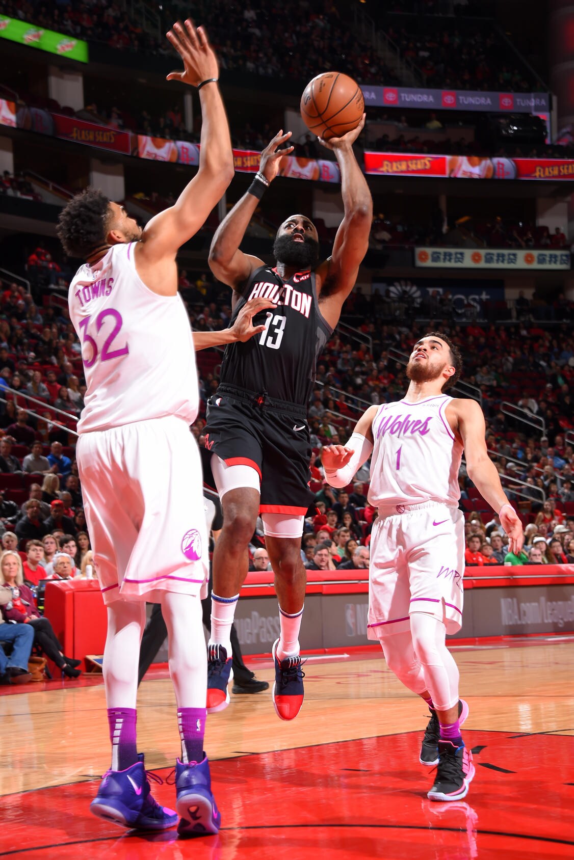 Photo Gallery: Rockets vs. Timberwolves 3-17-19 Photo Gallery | NBA.com