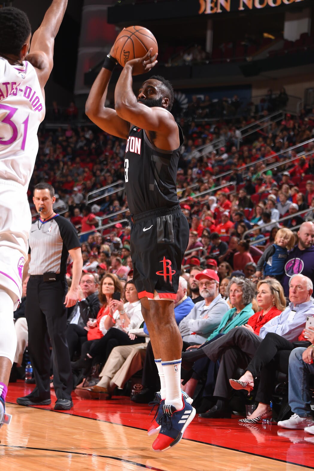 Photo Gallery: Rockets vs. Timberwolves 3-17-19 Photo Gallery | NBA.com