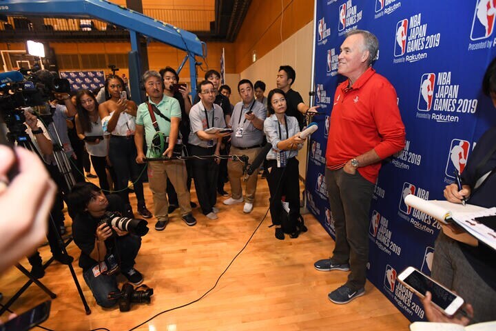 Practice in Tokyo - NBA Japan Games Photo Gallery | NBA.com