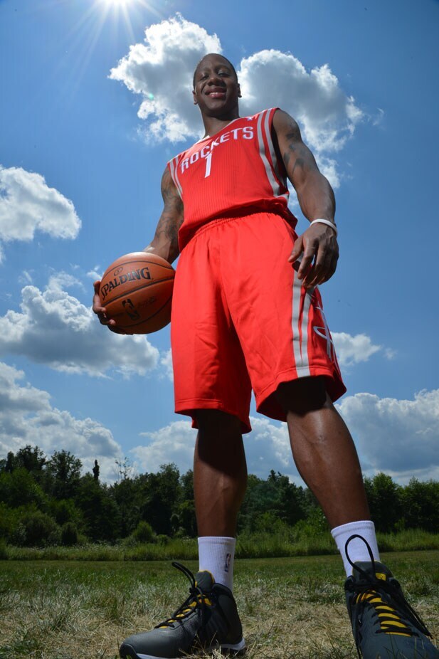 Isaiah Canaan 2013 Rookie Photo Shoot Photo Gallery | NBA.com