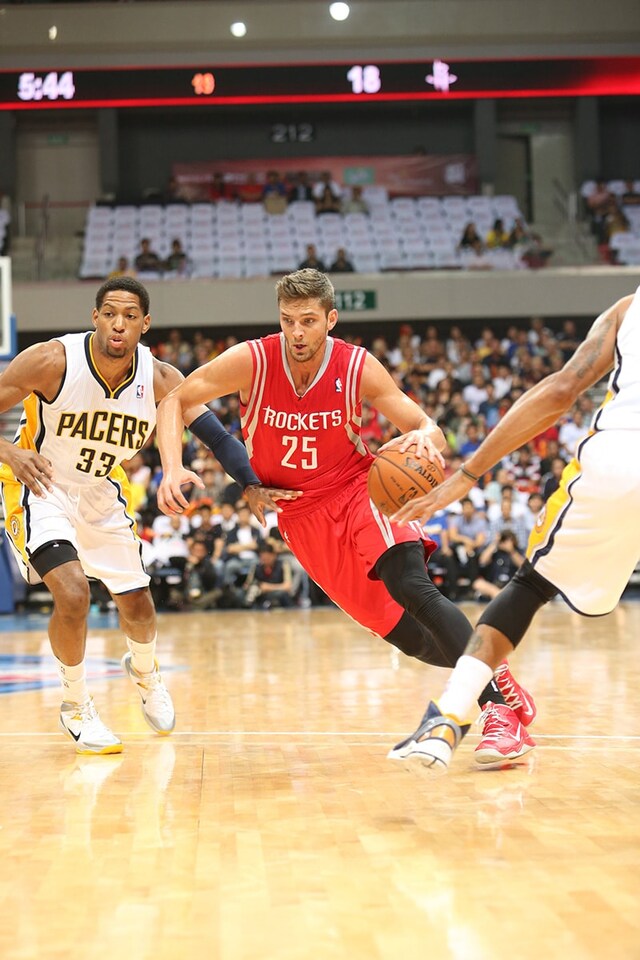 Rockets vs. Pacers in Manila Photo Gallery | NBA.com
