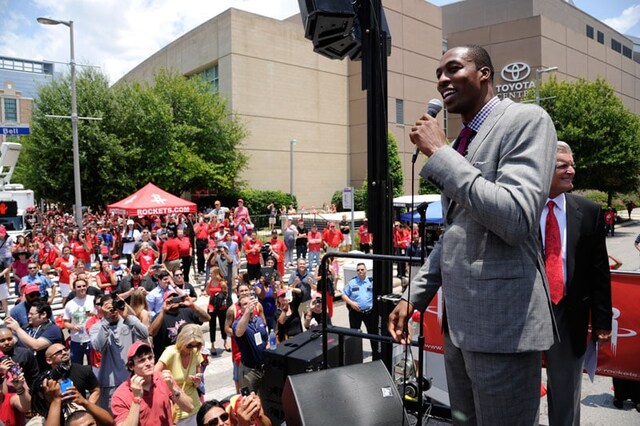 Dwight Howard Fan Rally Photo Gallery | NBA.com