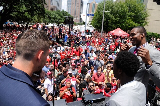 Dwight Howard Fan Rally Photo Gallery | NBA.com