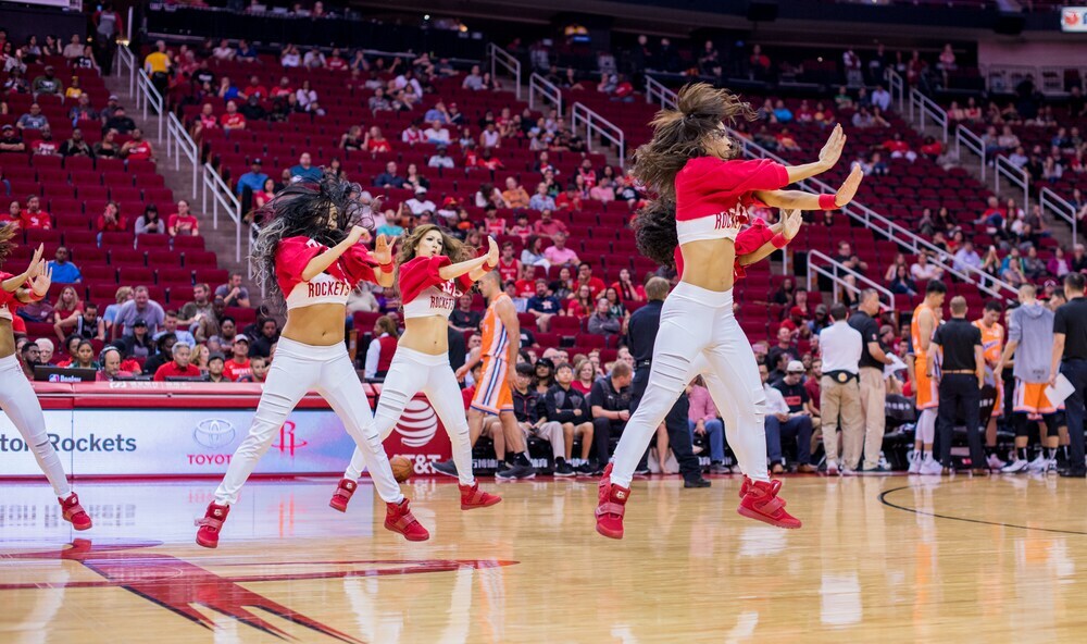 RPD Photos: 10-9-2018 vs Sharks Photo Gallery | NBA.com