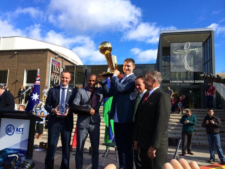 Aron and Patty with Larry in Canberra Photo Gallery | NBA.com